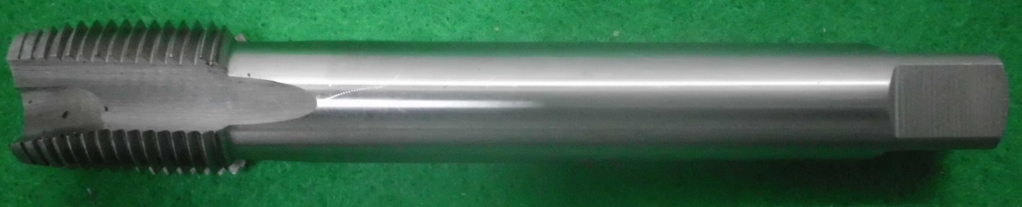 Machinetap recht M24 x 3 | Webwinkel MEMA Machinery & Tools